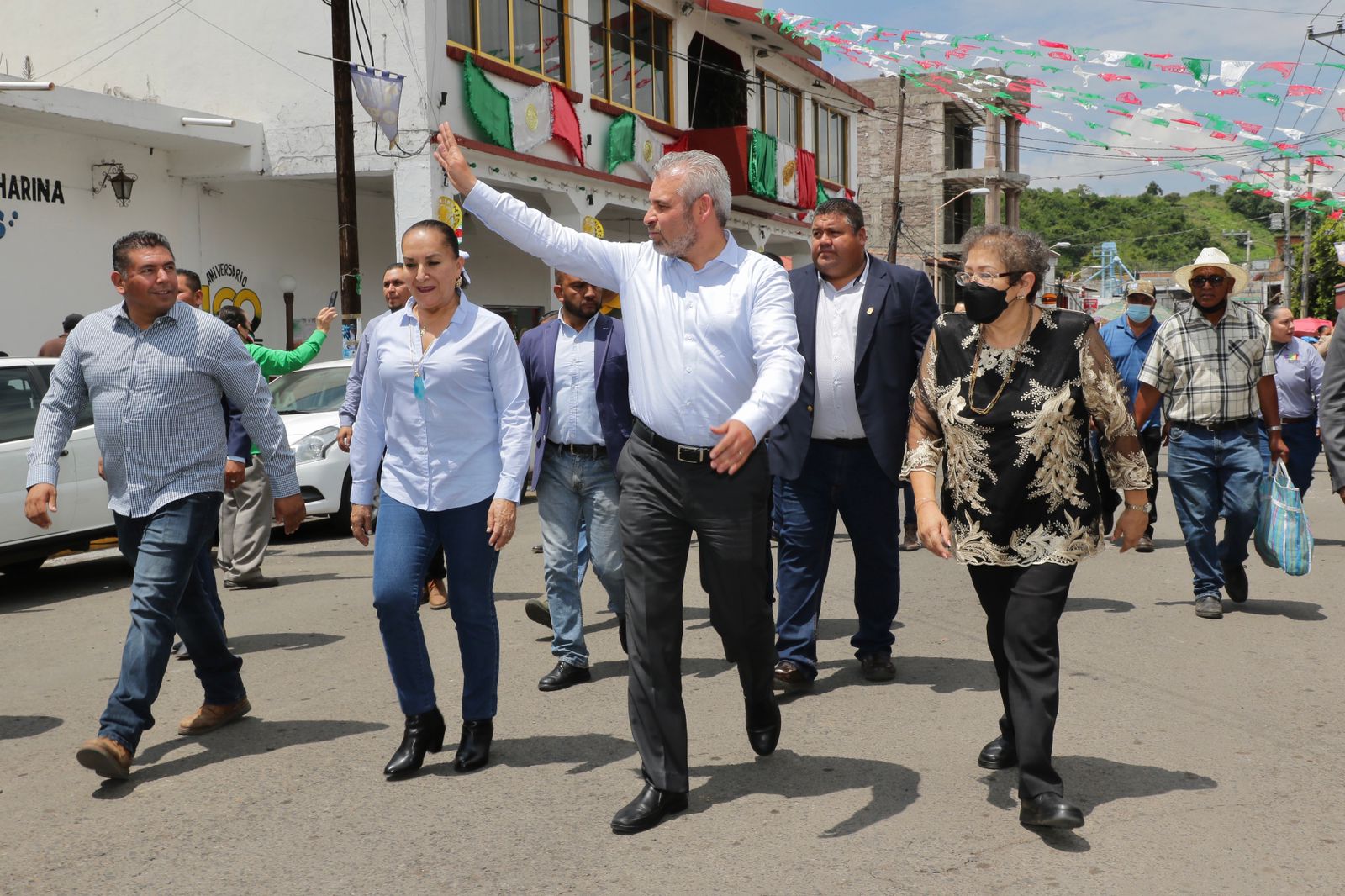 GEM | Inaugura Bedolla obras públicas en Villa Jiménez